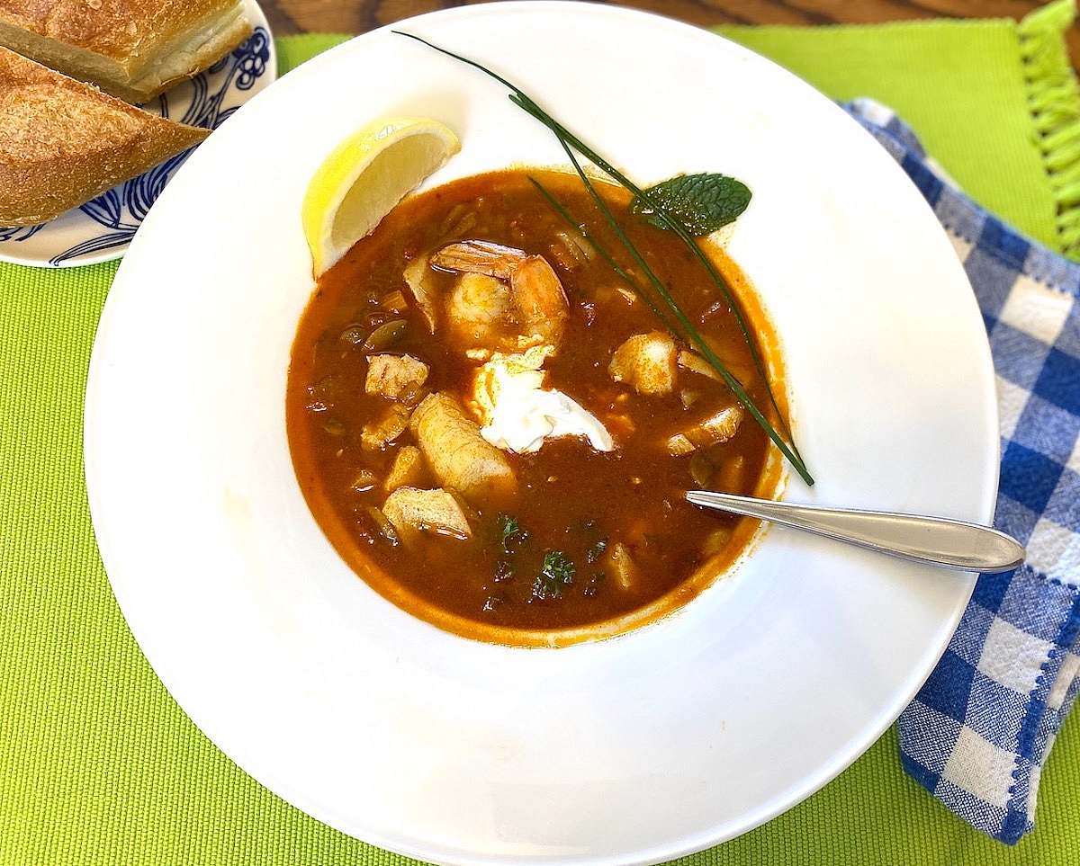 Hungarian Fish Soup Recipe (Halászlé) – Traditional Flavor with a ...